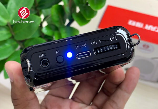 Loa Trợ Giảng Takstar E126W (8W) Pin 8H, Micro Không Dây UHF